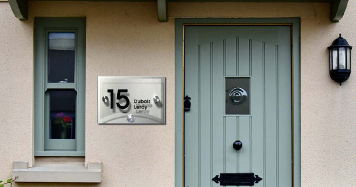 Make your house number clearly visible | MISTER MINIT - MISTER MINIT