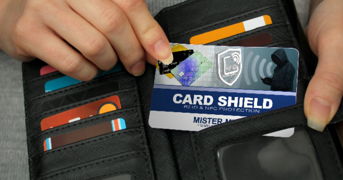 Protect your bank cards with Card Shield I MISTER MINIT - MISTER MINIT